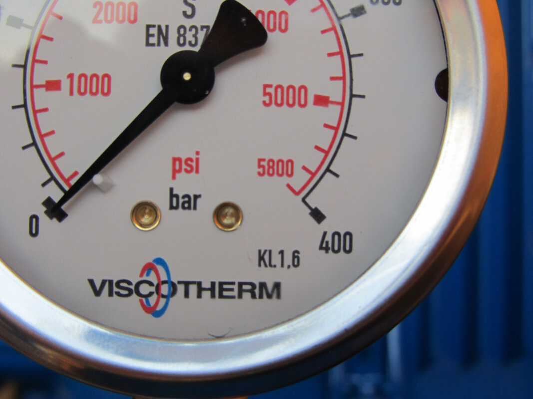 Pump units for centrifuges – powerful drive solutions - Viscotherm AG