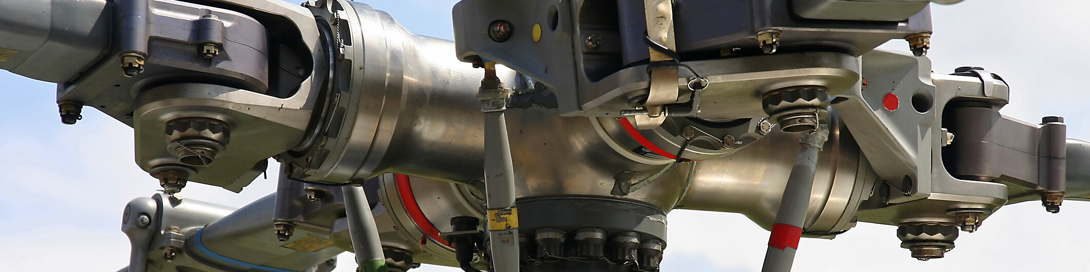 Hydraulic drive systems for gear unit dynamic test benches - Viscotherm AG